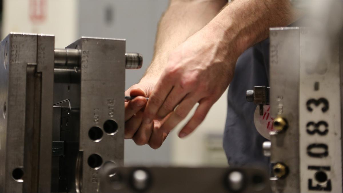 What is Gas Assist Injection Molding - Amazing Plastic